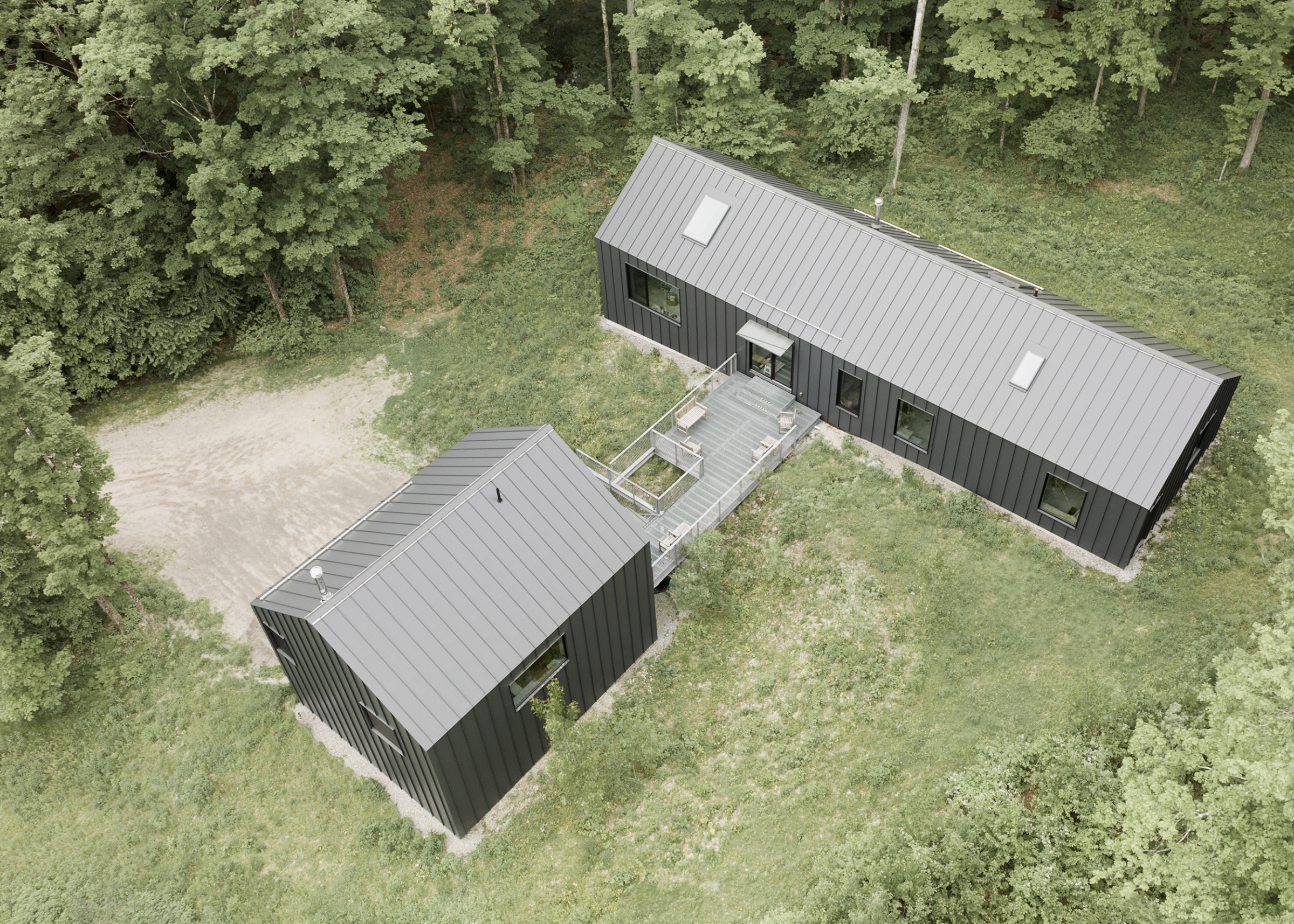 HOUSE FOUR – EASTON COMBS