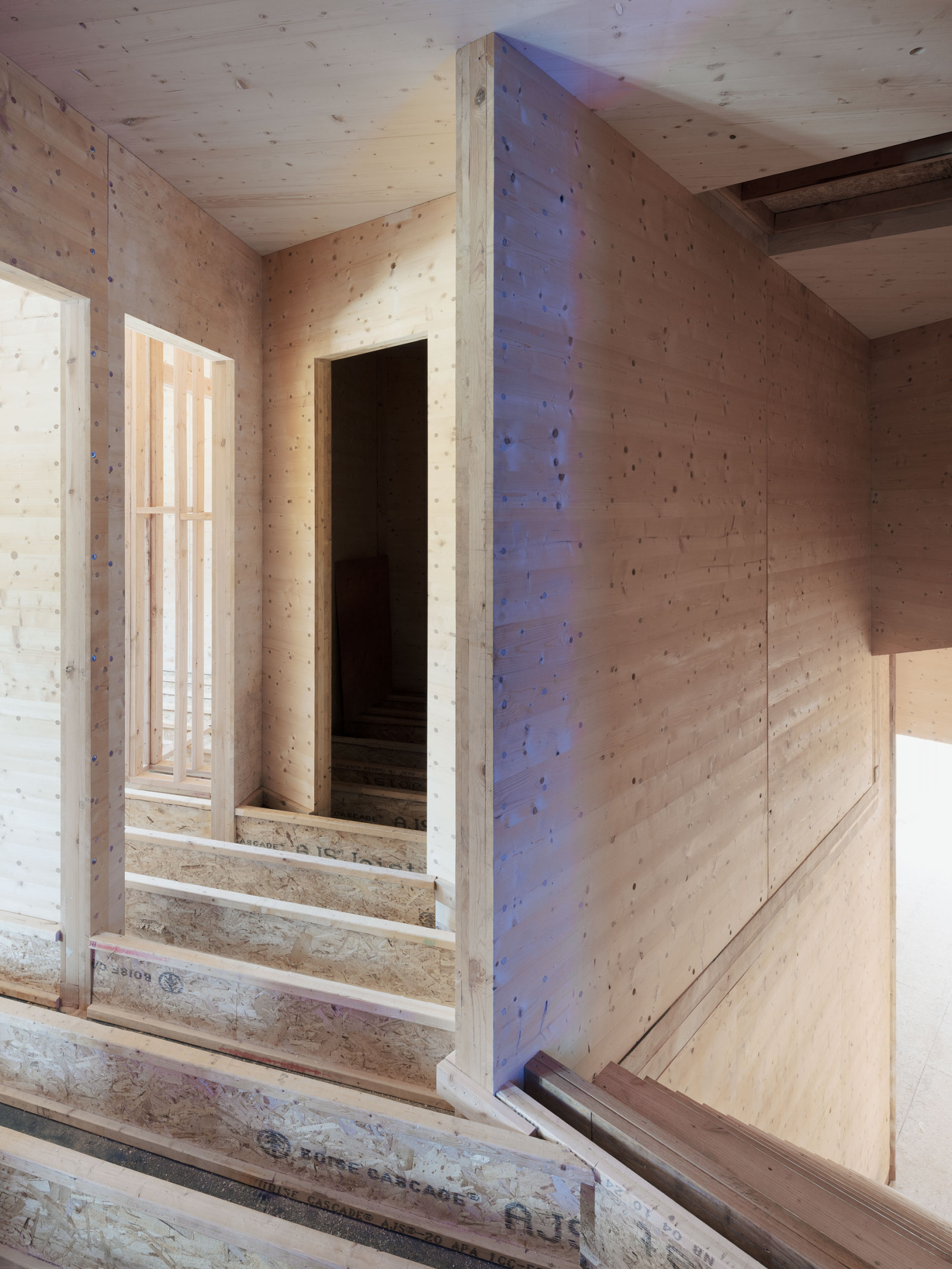 HOUSE SEVEN – EASTON COMBS